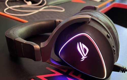 Игровые наушники asus ROG delta