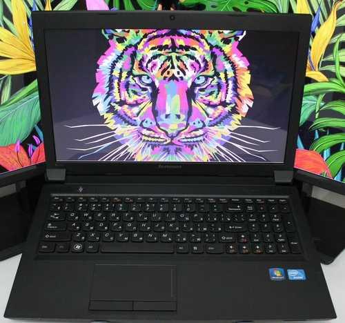 15.6" Lenovo i5-2430M 8 GB RAM 240 GB SSD Intel HD