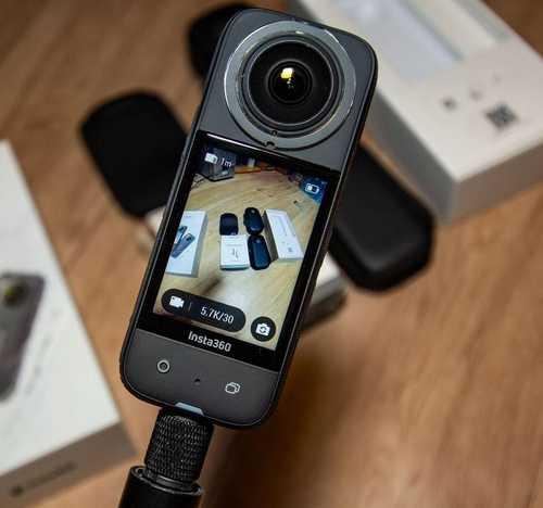 Экшн камера Insta 360 x3