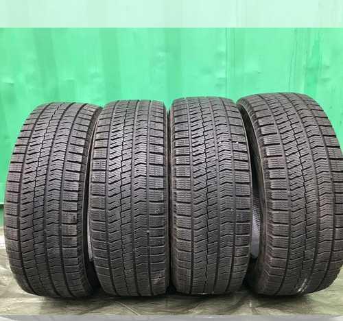 Bridgestone Blizzak VRX2 215/55 R18 95Q