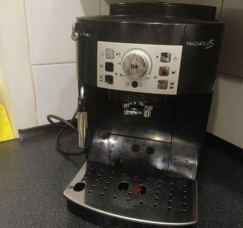 Кофемашина delonghi magnifica