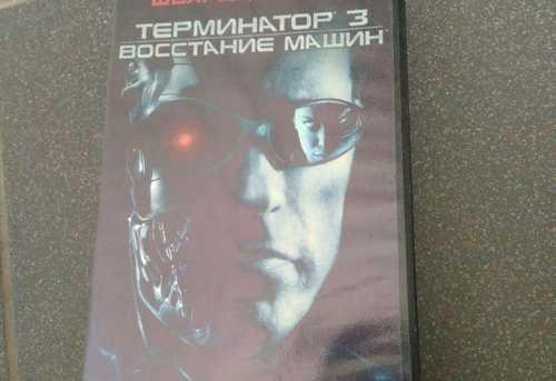 Кассеты VHS и DVD диски