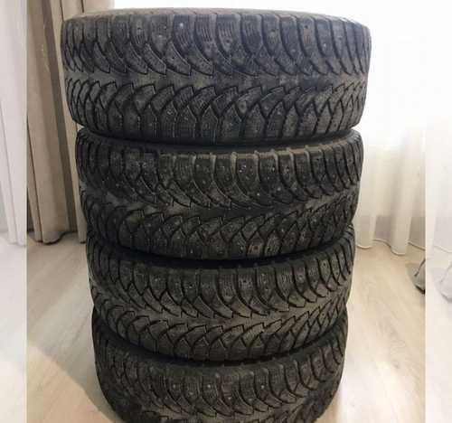 Nokian Tyres Hakkapeliitta 4 215/60 R16