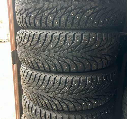 Yokohama Ice Guard IG35 215/60 R16