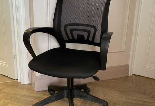 Компьютерное кресло бюрократ CH-695 черное бу