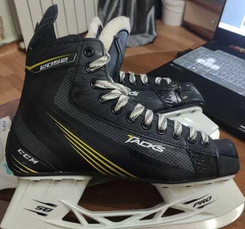 Коньки хоккейные ccm tacks 2052