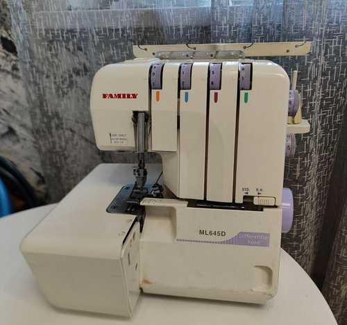 Оверлок Family 645d