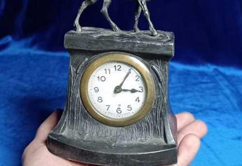 Каминные часы олово миниатюра Франция олень