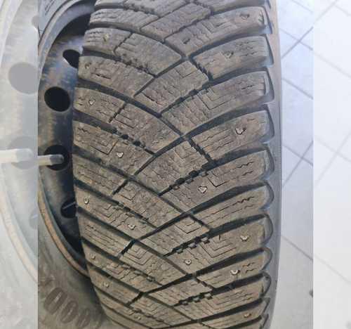 Goodyear UltraGrip 195/60 R15