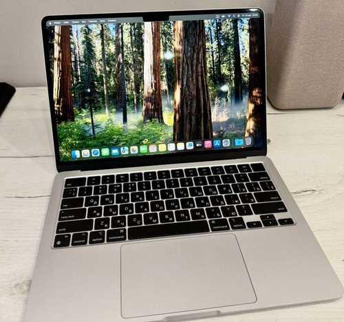 Macbook air 13 m2 8 256