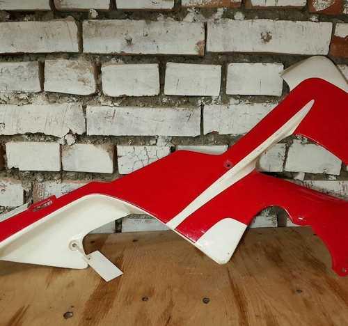Honda CBR 929 RR 01 плуг левая часть