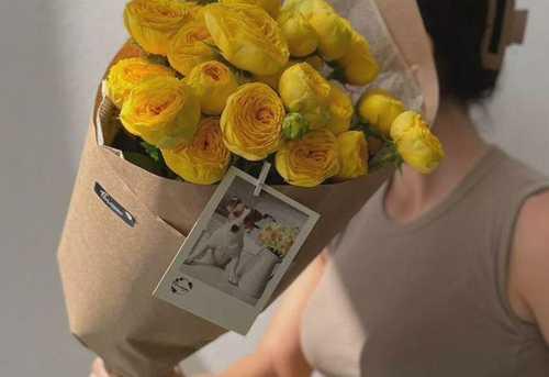 Букет из 7 желтых кустовых пионовидных роз