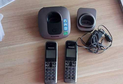 Телефон кнопочный с 2 трубками Panasonic