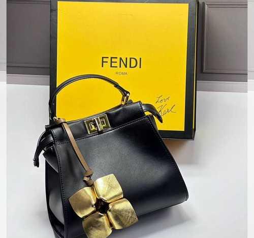 Женская сумка fendi