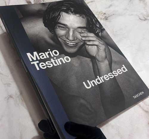 Редчайшая книга. Mario Testino, Undressed