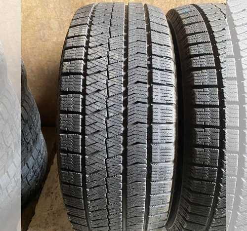 Bridgestone Blizzak VRX2 225/55 R17