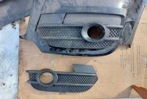 Решетка в бампер левая Audi Q3 8U 2012-14