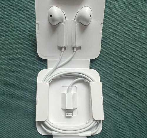 Наушники Apple earpods lightning