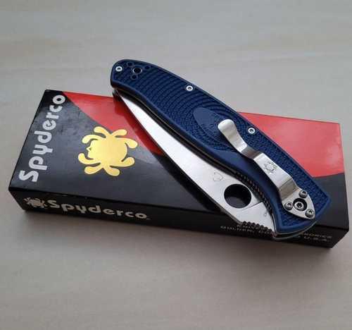 Нож складной туристический Spyderco Resilience