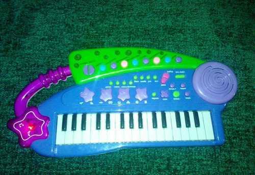Музыкальный детский синтезатор-игрушка