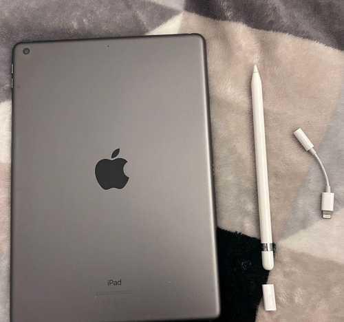 Планшет apple iPad 8 поколения со стилусом бу