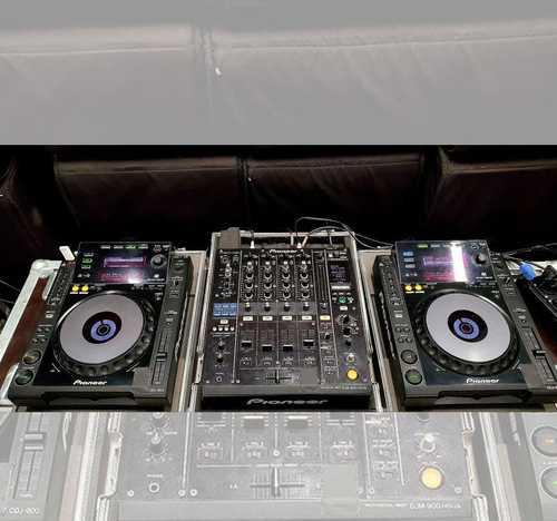 Pioneer CDJ 900