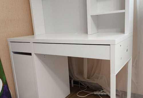 Письменный стол IKEA mikke с полкой
