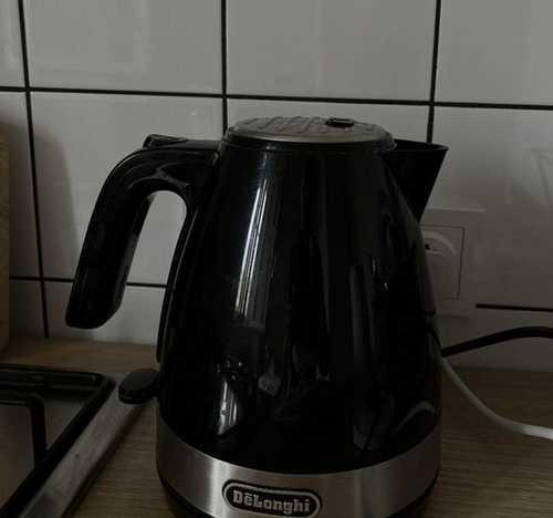 Чайник электрический delonghi