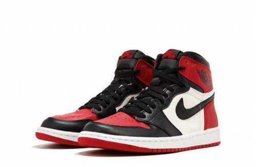 Кроссовки Nike Air Jordan 1