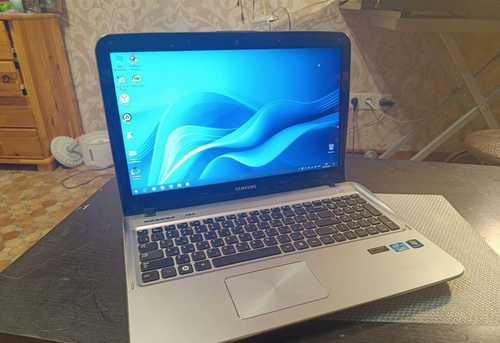 Ноутбук Samsung SF511 i3 2310M/NV520/8Gb/SSD