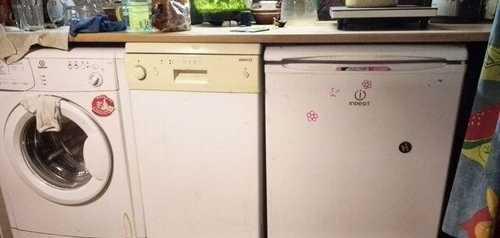 Холодильник Indesit TT85 под столешницу