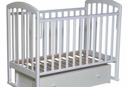 Кроватка детская для новорожденных с маятником