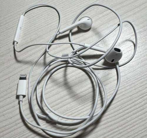 Наушники apple earpods lightning