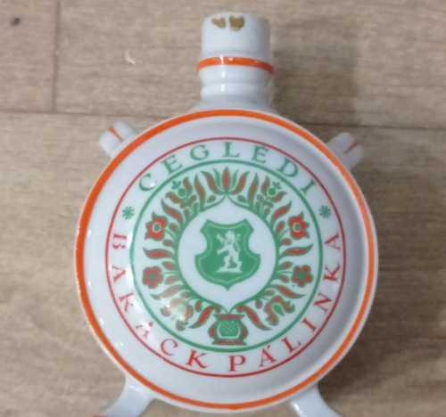Ёмкость венгерская Cegledy Barack Palinka