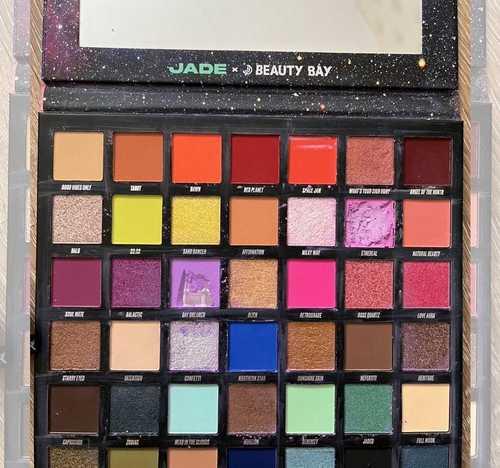 Палетка jade 42 colour palette от beauty BAY