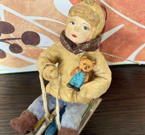 Ватная игрушка Мальчик на санках
