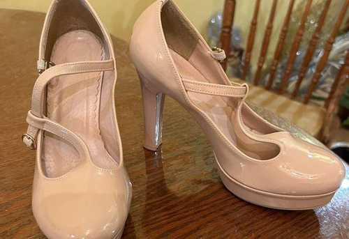 Туфли женские 35 размер бежевые