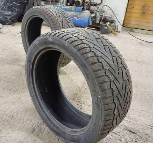 Pirelli Ice Zero 295/40 R21