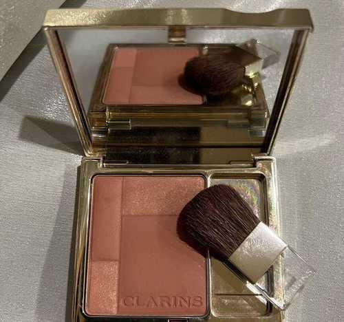 Clarins румяна 05