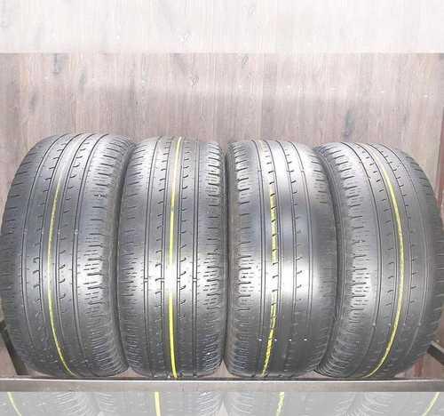 Goodyear EfficientGrip SUV 4x4 215/60 R17 S