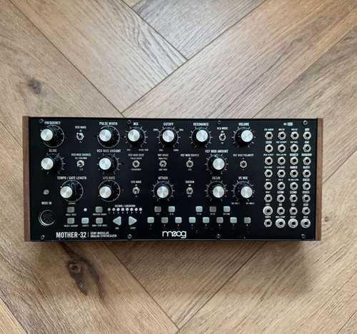 Moog Mother 32