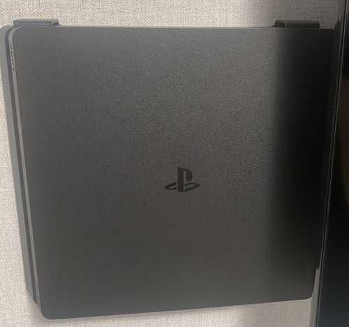 Sony PlayStation 4 Slim, 1000 гб, 2 геймпада