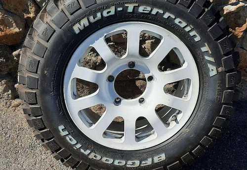 Bfgoodrich Mud-Terrain T/A KM2 235/70 R16 104Q