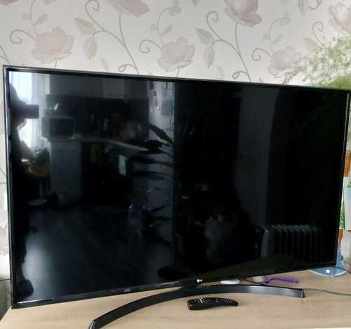 Телевизор LG SMART tv (диагональ 140)