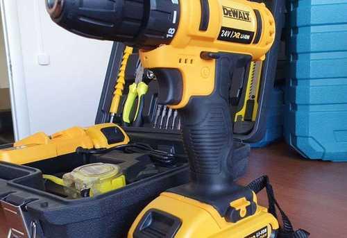 Шуруповерт dewalt с набором