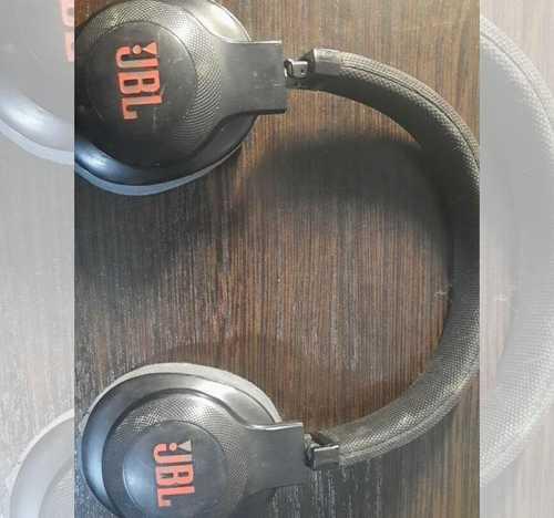 Беспроводные наушники jbl