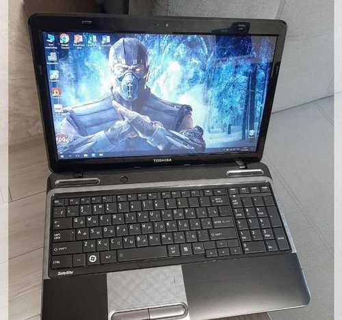 Toshiba core i3; SSD; 8gb; GeForce GT 525