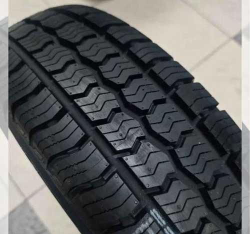 Yokohama BluEarth-Van RY61 215/60 R16