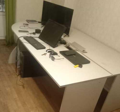 Продам стол для компьютеров