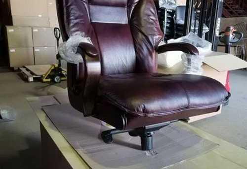 Новое кожанное кресло для руководителя Честер